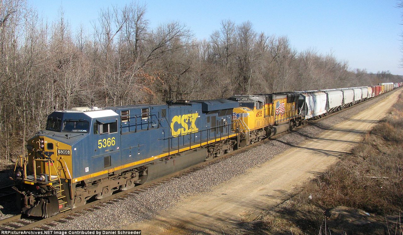 CSXT 366 South